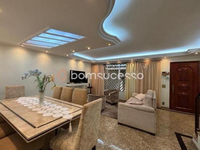 Sobrado com 3 dormitórios à venda, 159 m² por R$ 837.900,00 Vila Invernada São Paulo/SP