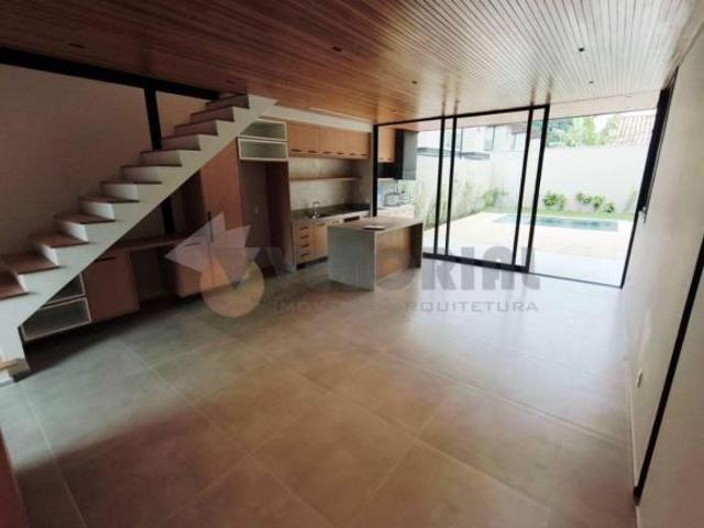 Sobrado com 3 dormitórios à venda, 150 m² por R$ 1.750.000,00 Barequeçaba São Sebastião/SP