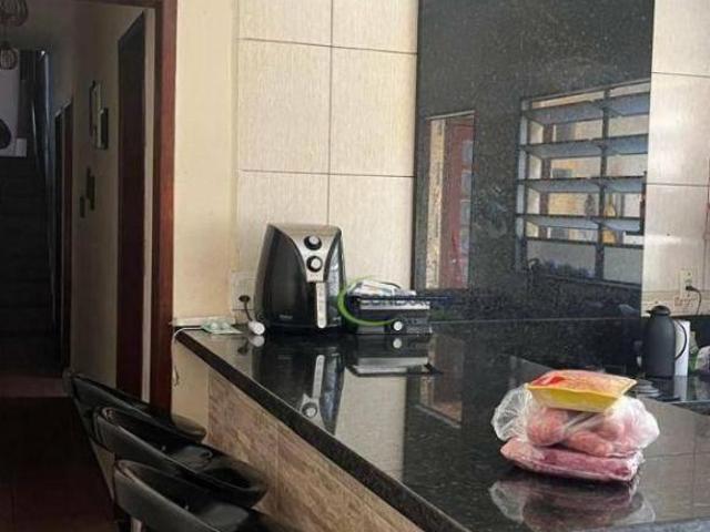 Sobrado com 3 dormitórios à venda, 150 m² por R$ 480.000,00 Jardim São Vicente São José dos Camp
