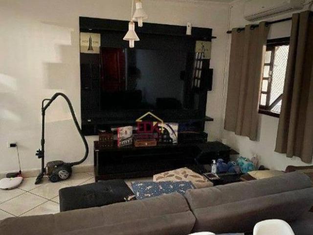 Sobrado com 3 dormitórios à venda, 150 m² por R$ 700.000,00 Jardim Portugal São José dos Campos/