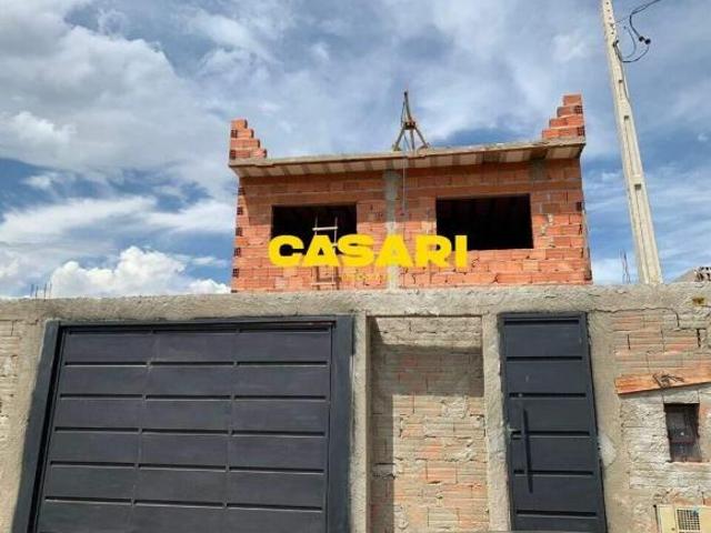 Sobrado com 3 dormitórios à venda, 150 m² Parque Residencial Campo Verde Boi
