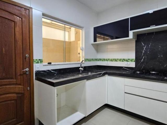 Sobrado com 3 dormitórios à venda, 164 m² por R$ 785.000,00 Uberaba Curitib