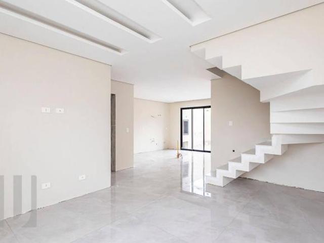 Sobrado com 3 dormitórios à venda, 160 m² por R$ 1.140.000,00 Novo Mundo Curitiba/PR