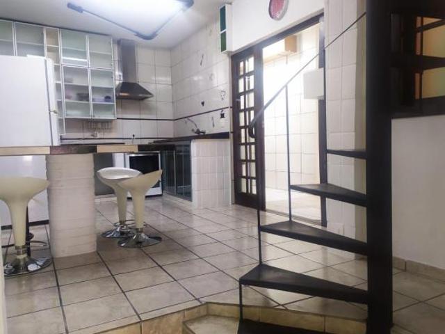 Sobrado com 3 dormitórios à venda, 163 m² por R$ 850.000,00 Vila Pires Santo André/SP