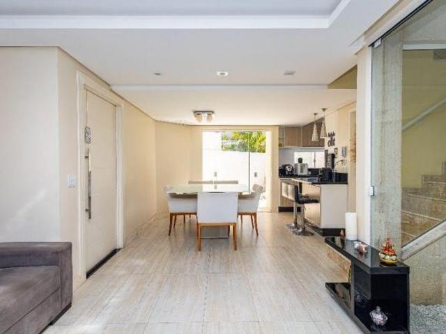 Sobrado com 3 dormitórios à venda, 174 m² por R$ 749.000,00 Cachoeira Curitiba/PR