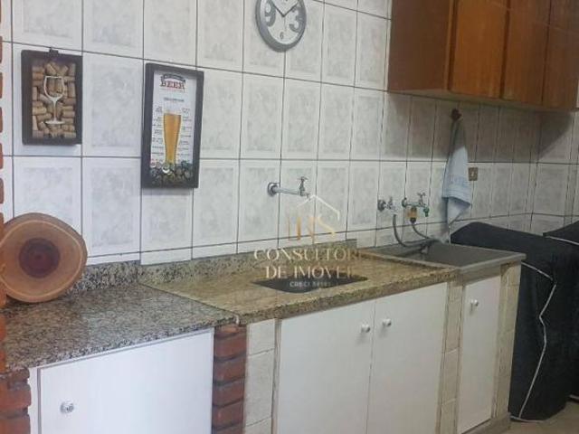 Sobrado com 3 dormitórios à venda, 176 m² por R$ 685.000 Vila Figueira Suzano/SP