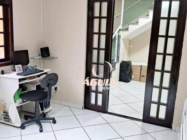Sobrado com 3 dormitórios à venda, 177 m² por R$ 730.000,00 Parque João Ramalho Santo André/SP