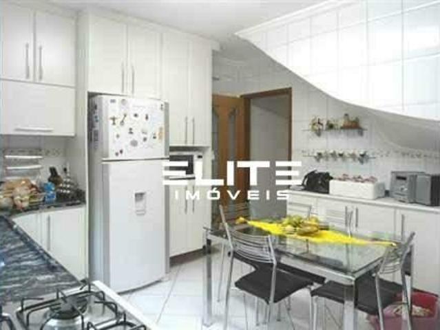 Sobrado com 3 dormitórios à venda, 178 m² por R$ 958.000,00 Centro Santo André/SP