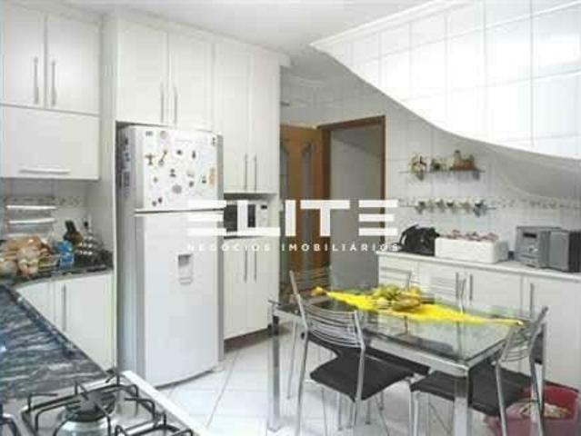 Sobrado com 3 dormitórios à venda, 178 m² por R$ 958.000,00 Centro Santo André/SP