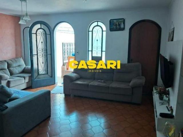 Sobrado com 3 Dormitórios à Venda – 178m² na Av. Bunduki, Assunção – São Bernard
