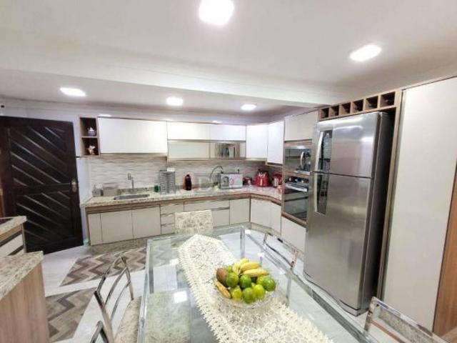 Sobrado com 3 dormitórios à venda, 170 m² por R$ 980.000,00 Itaquera São Paulo/SP