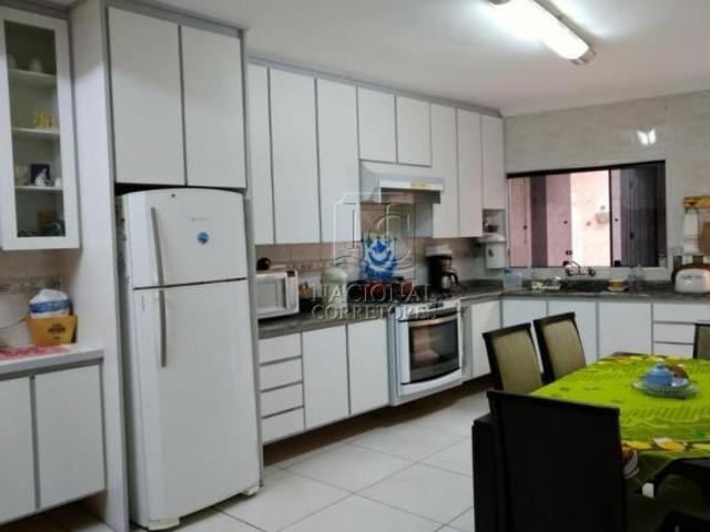 Sobrado com 3 dormitórios à venda, 173 m² Parque Jaçatuba Santo André/SP