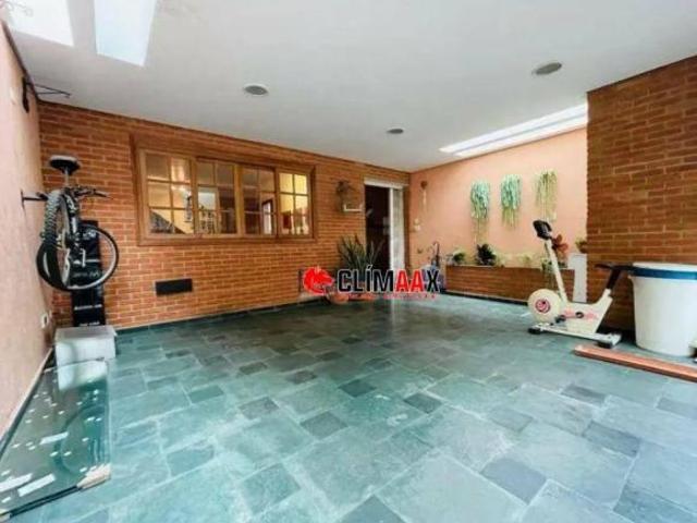 Sobrado em Vila Madalena com 186m², 3 dorm 126m² de terreno Zona Oeste SP