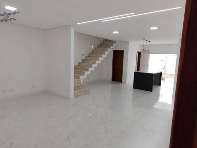 Sobrado com 3 dormitórios à venda, 186 m² por R$ 840.000,00 Villa Branca Jacareí/SP