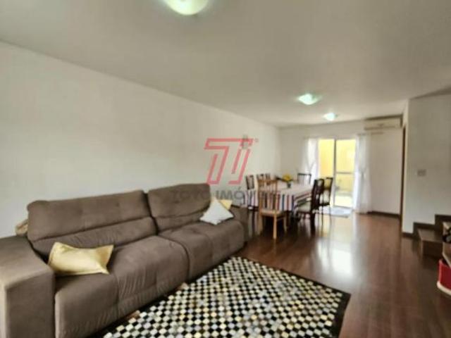 Sobrado com 3 dormitórios à venda, 187 m² por R$ 849.000,00 Novo Mundo Curitiba/PR