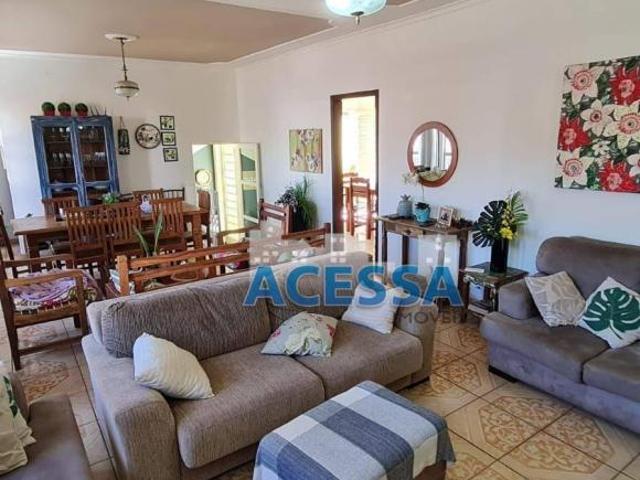 Sobrado com 3 dormitórios à venda, 189 m² por R$ 450.000,00 Centro Botucatu/SP