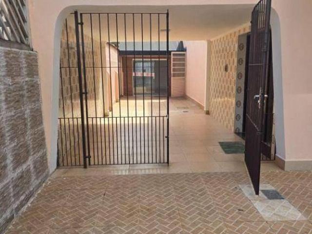 Sobrado com 3 dormitórios à venda, 180 m² por R$ 1.180.000,00 José Menino Santos/SP