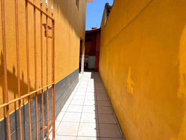 Sobrado com 3 dormitórios à venda, 180 m² por R$ 450.000,00 Vila Anhanguera Mongaguá/SP