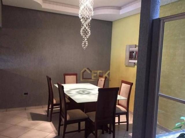 Sobrado com 3 dormitórios à venda, 180 m² por R$ 450.000 Jardim das Bandeiras Taubaté/SP