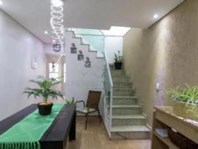 Sobrado com 3 dormitórios à venda, 180 m² por R$ 680.000,00 Vila Pires Santo André/SP