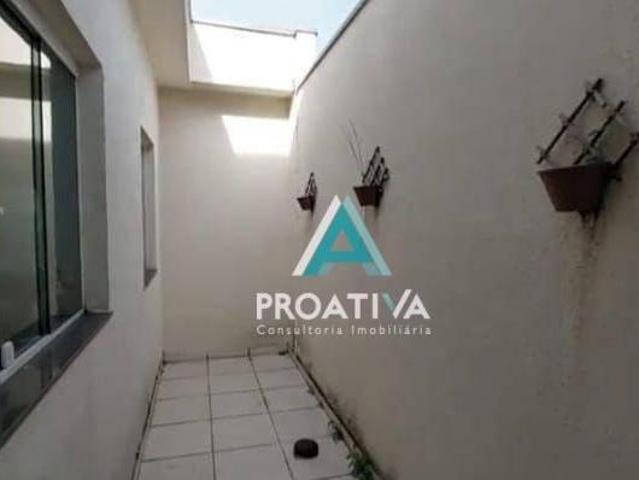 Sobrado com 3 dormitórios à venda, 180 m² por R$ 750.000,08 Vila Valparaíso Santo André/SP