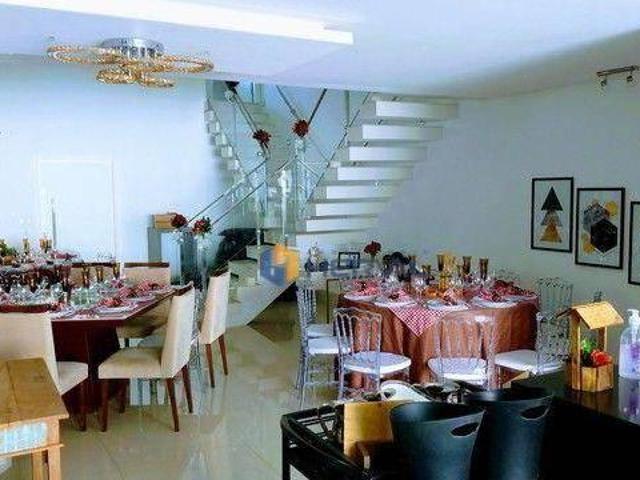 Sobrado com 3 dormitórios à venda, 180 m² por R$ 890.000,00 Jardim Itália II Maringá/PR