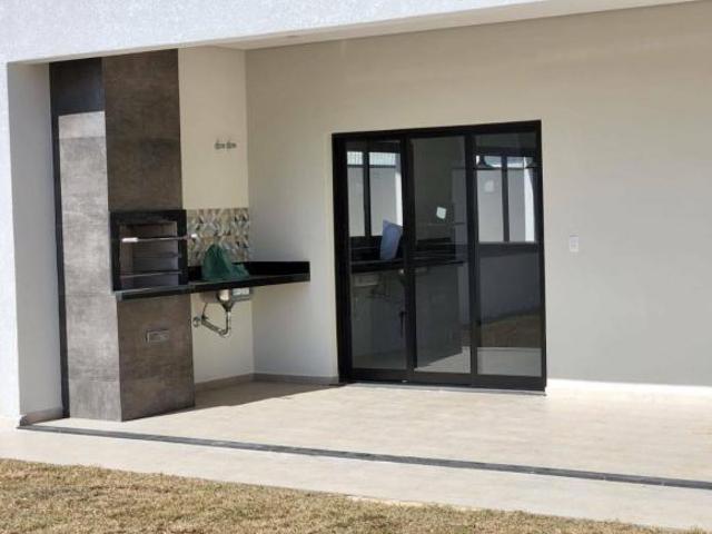 Sobrado com 3 dormitórios à venda, 180 m² por R$ 990.000 Condomínio Malibu Caçapava/SP
