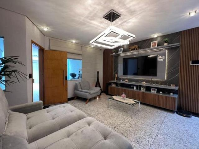 Sobrado com 3 dormitórios à venda, 181 m² por R$ 1.250.000,00 Vila Scarpelli Santo André/SP