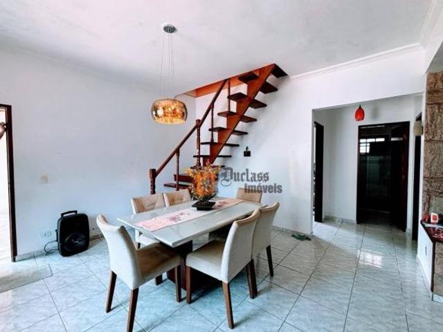 Sobrado com 3 dormitórios à venda, 182 m² por R$ 750.000,00 Pontal de Santa Marina Caraguatatuba