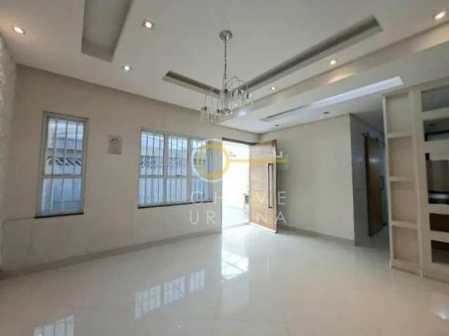 Sobrado com 3 dormitórios à venda, 183 m² por R$ 1.250.000,00 Embaré Santos/SP