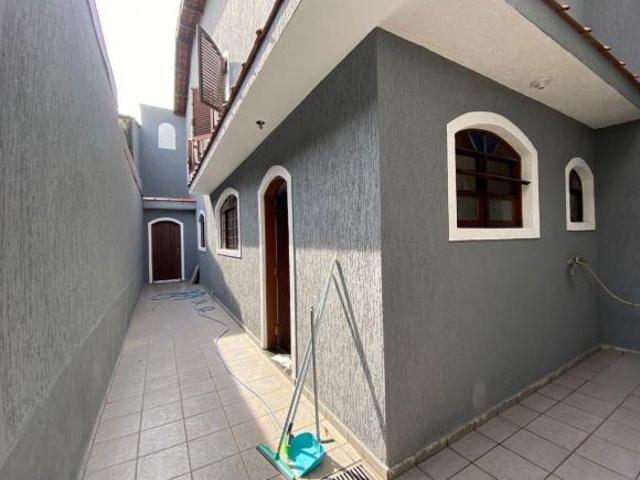 Sobrado com 3 dormitórios à venda, 183 m² por R$ 698.000,00 Jardim Itrapoan Santo André/SP