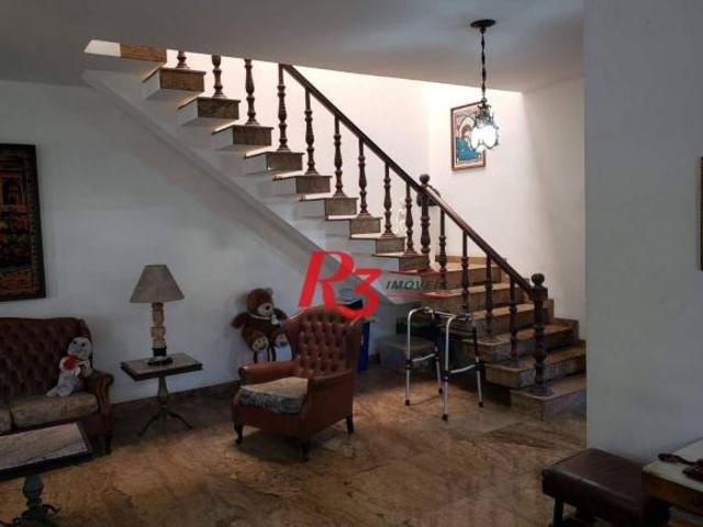 Sobrado com 3 dormitórios à venda, 198 m² por R$ 1.999.000,00 Ponta da Praia Santos/SP