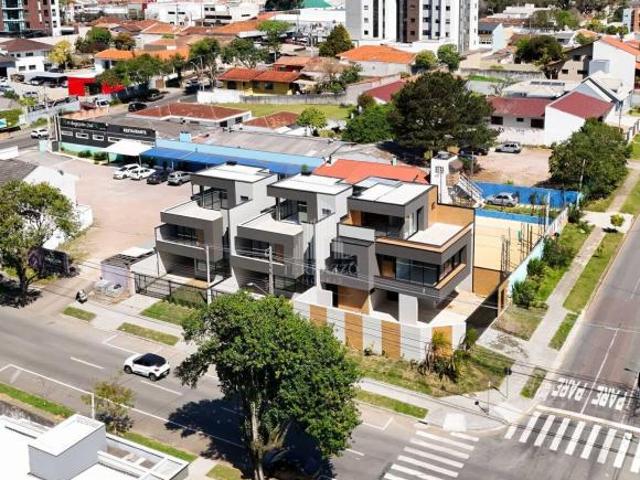 Sobrado com 3 dormitórios à venda, 198 m² por R$ 1.300.000,00 Centro São José dos Pinhais/PR