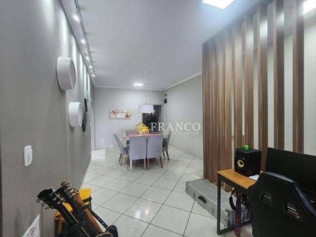 Sobrado com 3 dormitórios à venda, 198,20m² Alto São Pedro Taubaté/SP