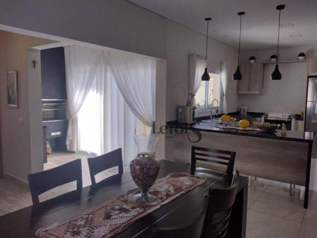 Sobrado com 3 dormitórios à venda, 199 m² por R$ 1.400.000,00 Condomínio Central Parque Salto/SP