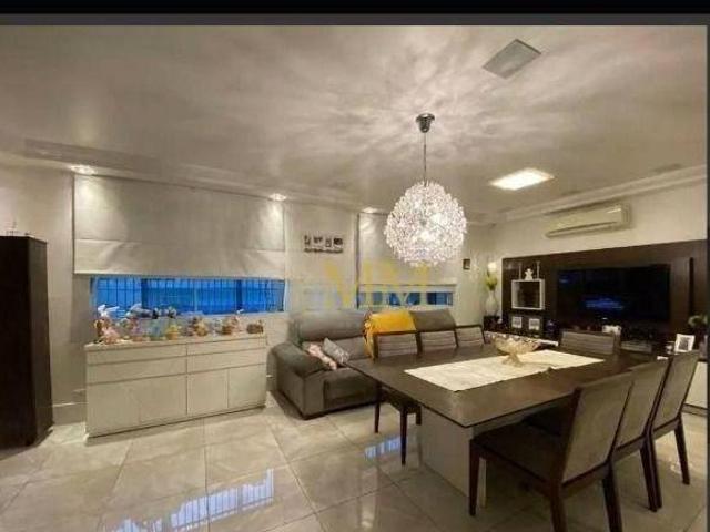 Sobrado com 3 dormitórios à venda, 190 m² por R$ 1.490.000,00 Ponta da Praia Santos/SP