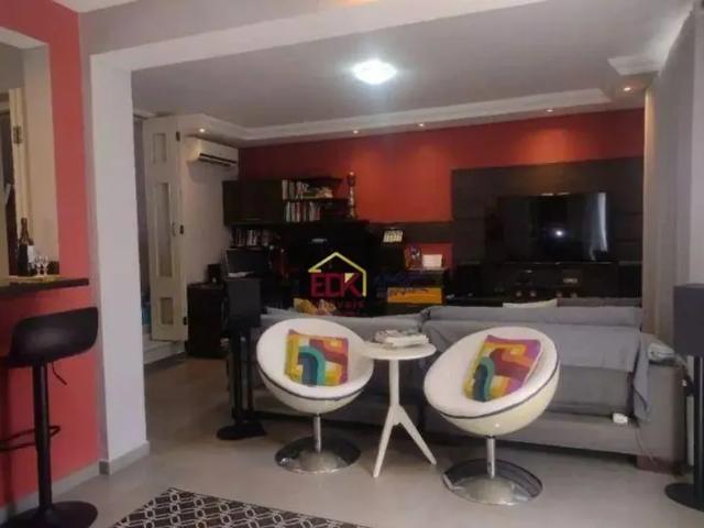 Sobrado com 3 dormitórios à venda, 190 m² por R$ 880.000,00 Campos Elíseos Taubaté/SP