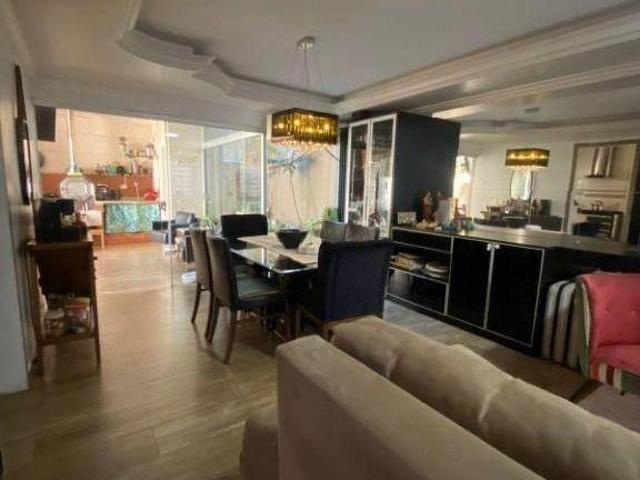Sobrado com 3 dormitórios à venda, 190 m² por R$ 920.000,00 Bairro Coqueiral Cascavel/PR
