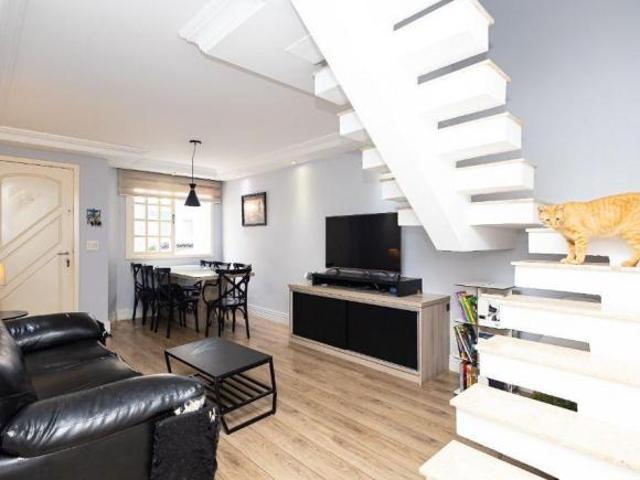 Sobrado com 3 dormitórios à venda, 190 m² por R$ 945.000,00 Boa Vista Curitiba/PR