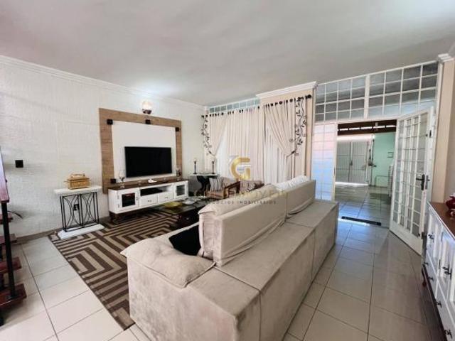 Sobrado com 3 dormitórios à venda, 191 m² por R$ 650.000,00 Vila Santos Caçapava/SP