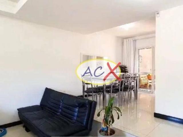 Sobrado com 3 dormitórios à venda, 191 m² por R$ 950.000 Portão Curitiba/PR
