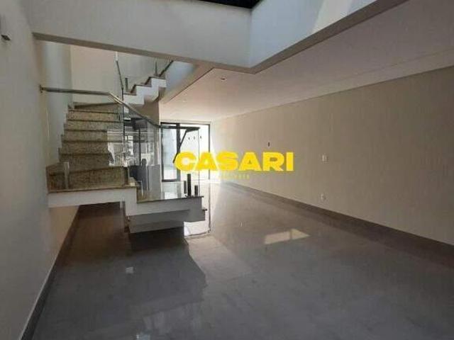 Sobrado com 3 dormitórios à venda, 191 m² Rudge Ramos São Bernardo do Campo/SP
