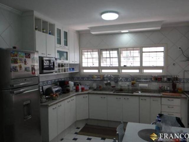 Sobrado com 3 dormitórios à venda, 192 m² Jardim das Bandeiras Taubaté/SP