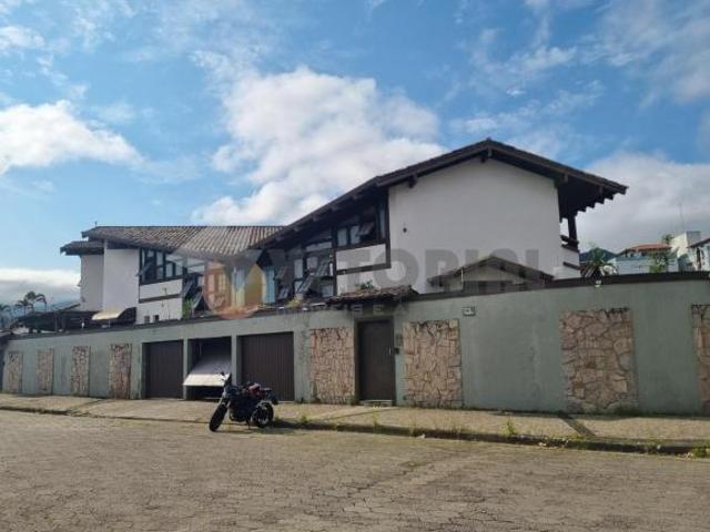 Sobrado com 3 dormitórios à venda, 1 m² por R$ 1.550.000,00 Jardim Primavera Caraguatatuba/SP