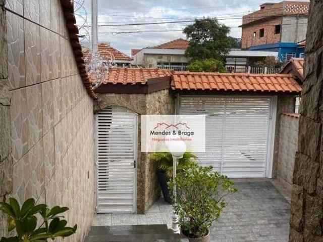 Sobrado com 3 dormitórios à venda, 204 m² por R$ 740.000,00 Vila Franci São Paulo/SP