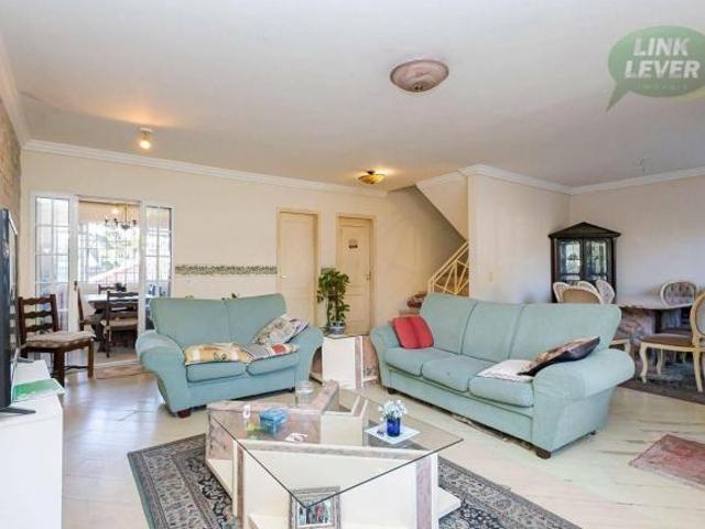 Sobrado com 3 dormitórios à venda, 204 m² por R$ 790.000,00 Ahú Curitiba/PR