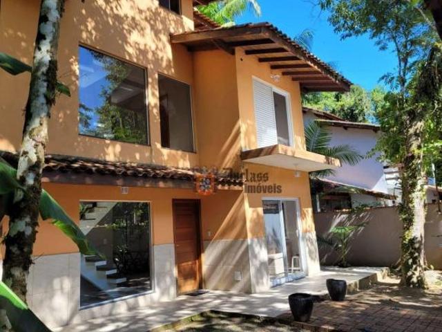 Sobrado com 3 dormitórios à venda, 200 m² por R$ 1.040.000,00 S Camburi São Sebastião/SP