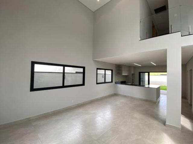 Sobrado com 3 dormitórios à venda, 200 m² por R$ 1.255.000,00 Condomínio Residencial Malibu Caça