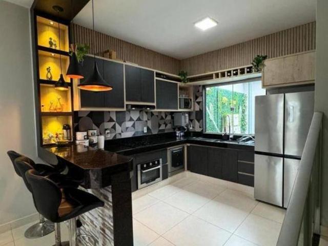 Sobrado com 3 dormitórios à venda, 200 m² por R$ 750.000,00 Parque Atheneu Goiânia/GO