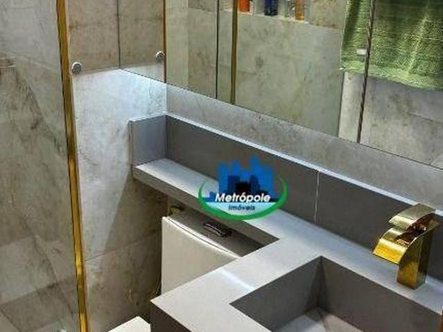 Sobrado com 3 dormitórios à venda, 200 m² por R$ 780.000,00 Vila Flórida Gua